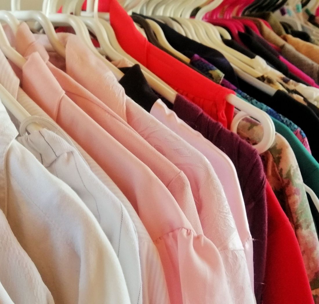 Tips para armar un clóset cápsula | Te Protejo Chile